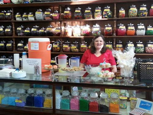 Experience The Best Fudge In Indiana At Hoosier Cupboard Candy