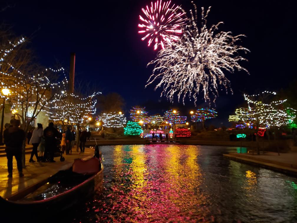 Best Christmas Light Displays In Colorado: Pueblo Riverwalk