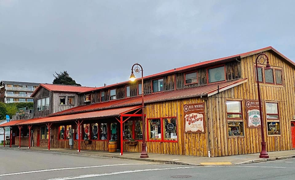 This Oceanside Country Store In Oregon Sells The Best Fudge