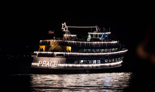 Enjoy Holiday Lights On This Christmas Ship In Washington