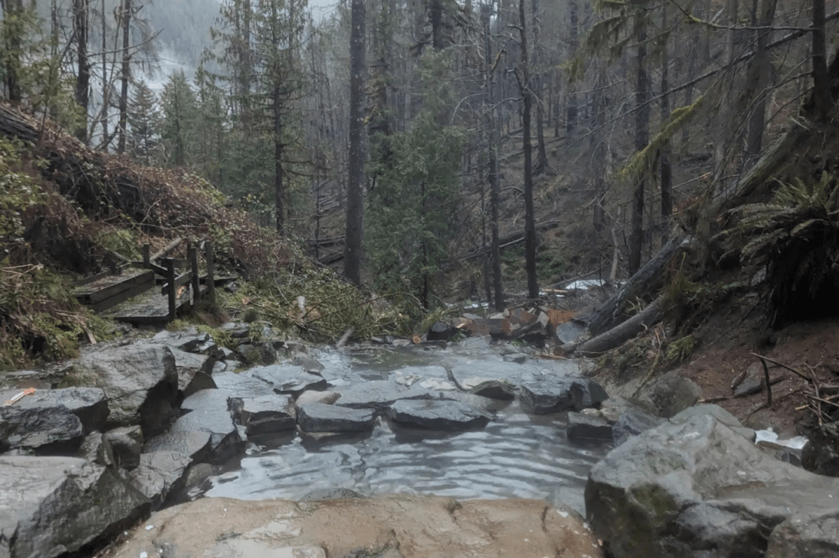 6 Best Hot Springs in Oregon to Visit