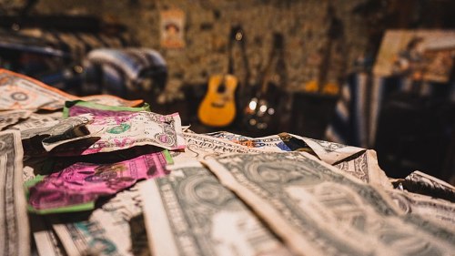 The Dollar Bill Bar Is The Most Unique Restaurant In Arizona
