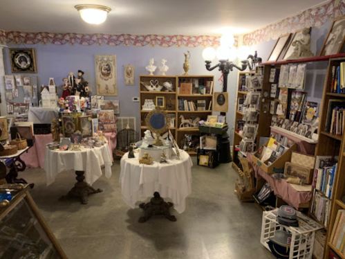 Visit The Historic Falcon Rest Mansion In McMinnville, Tennessee
