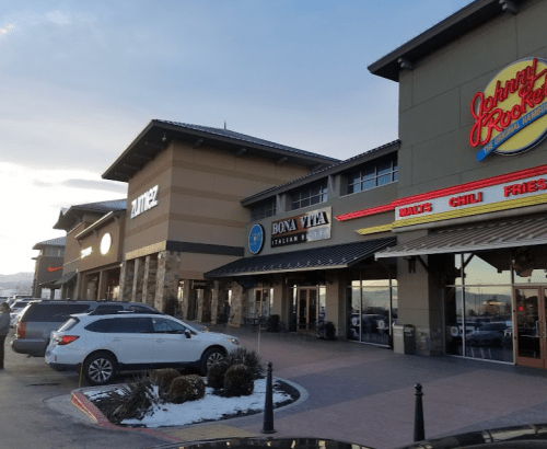 The Outlet Mall In Utah That Takes Nearly All Day To Explore