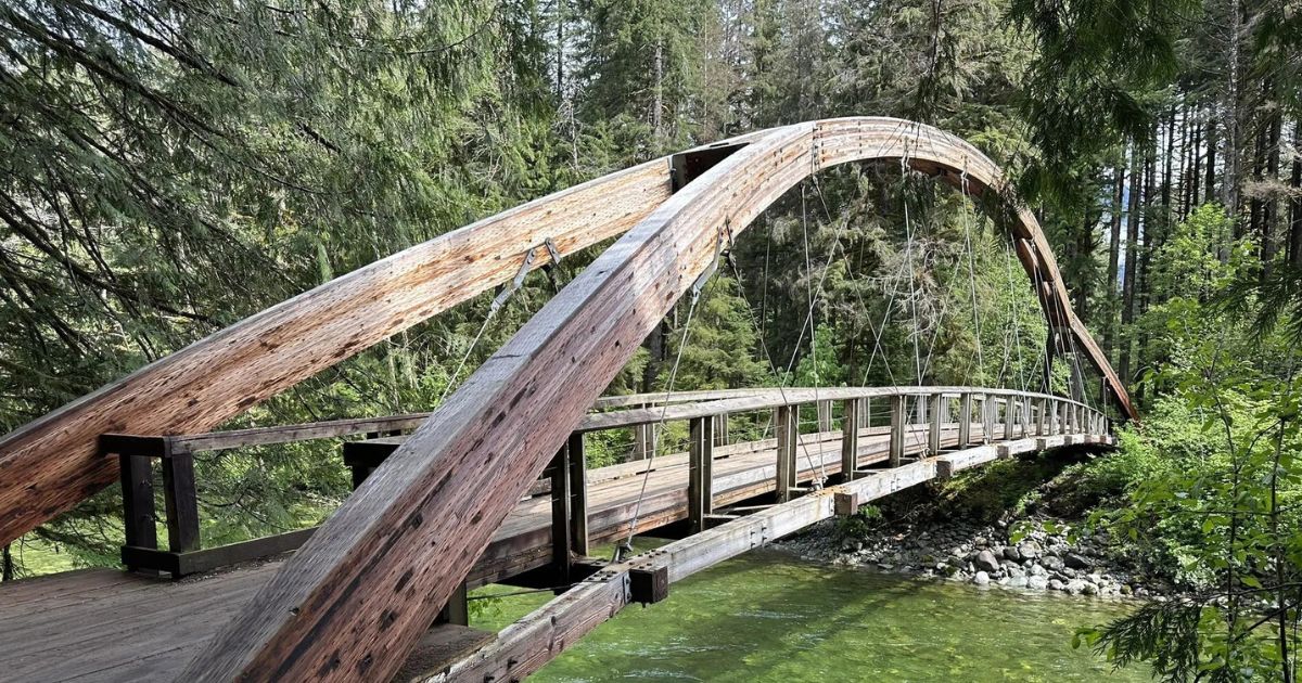 The Washington State Trailhead Where You Can Hike Across Wooden Bridges ...