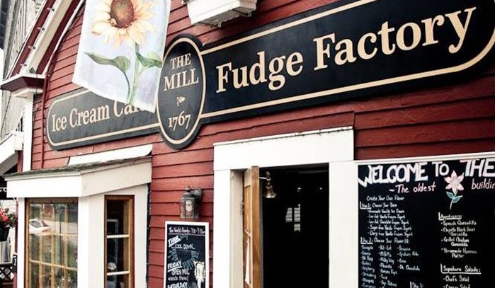 This Country Store In New Hampshire Sells The Most Amazing Homemade ...