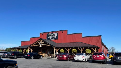 Troyer's Mountain View Country Market: A Tasty Tennessee Treat