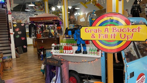 Visit This '80s-Themed Candy Store And Arcade In Tennessee