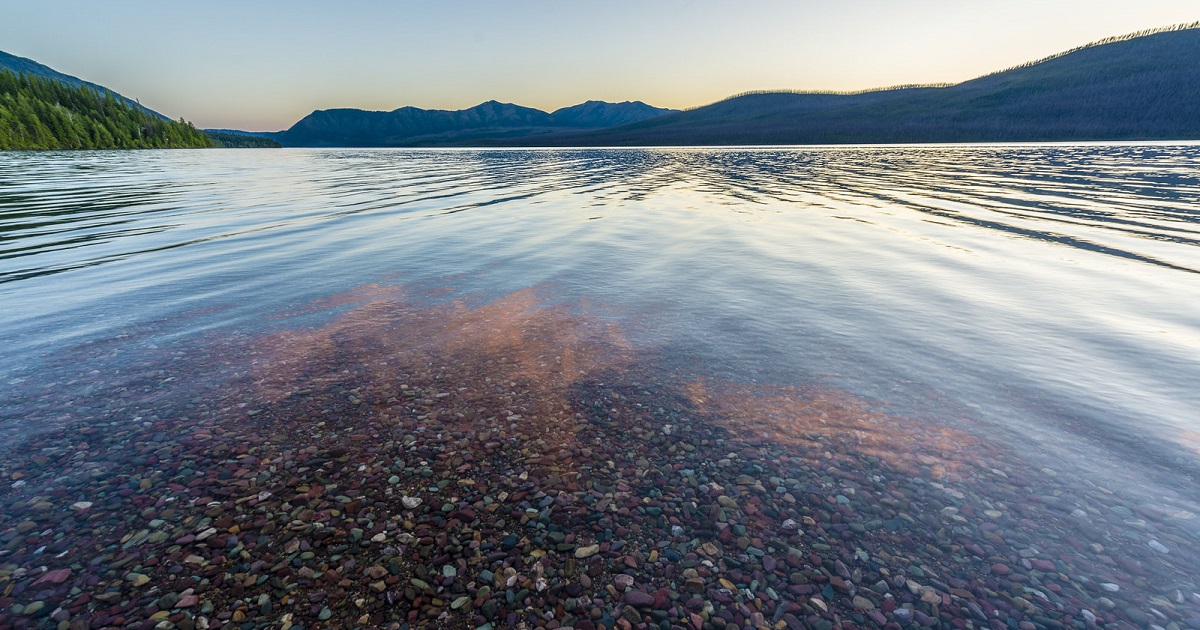 Visit The Rainbow Rock Lake In Montana With Stunning Views