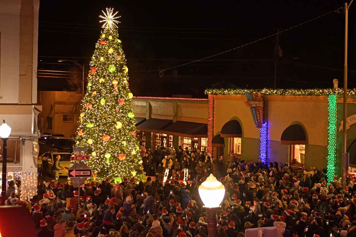 Williams Is One Of The Best Christmas Towns In Arizona