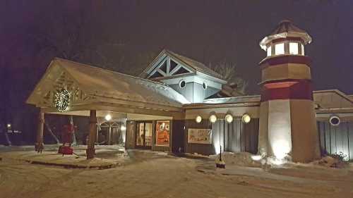 The Fish Market Madison WI: The Mariner's Inn