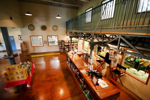 Take The Route 11 Potato Chip Factory Tour In Virginia