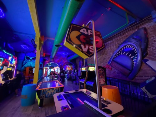 1Up Arcade Bar In Florida Is Filled With Nostalgic Fun