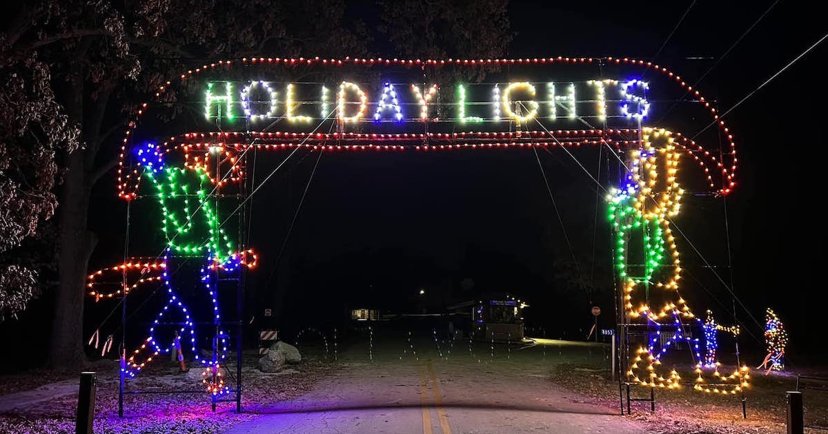 Holiday Lights At The Lake In Iowa Is An Unforgettable Adventure