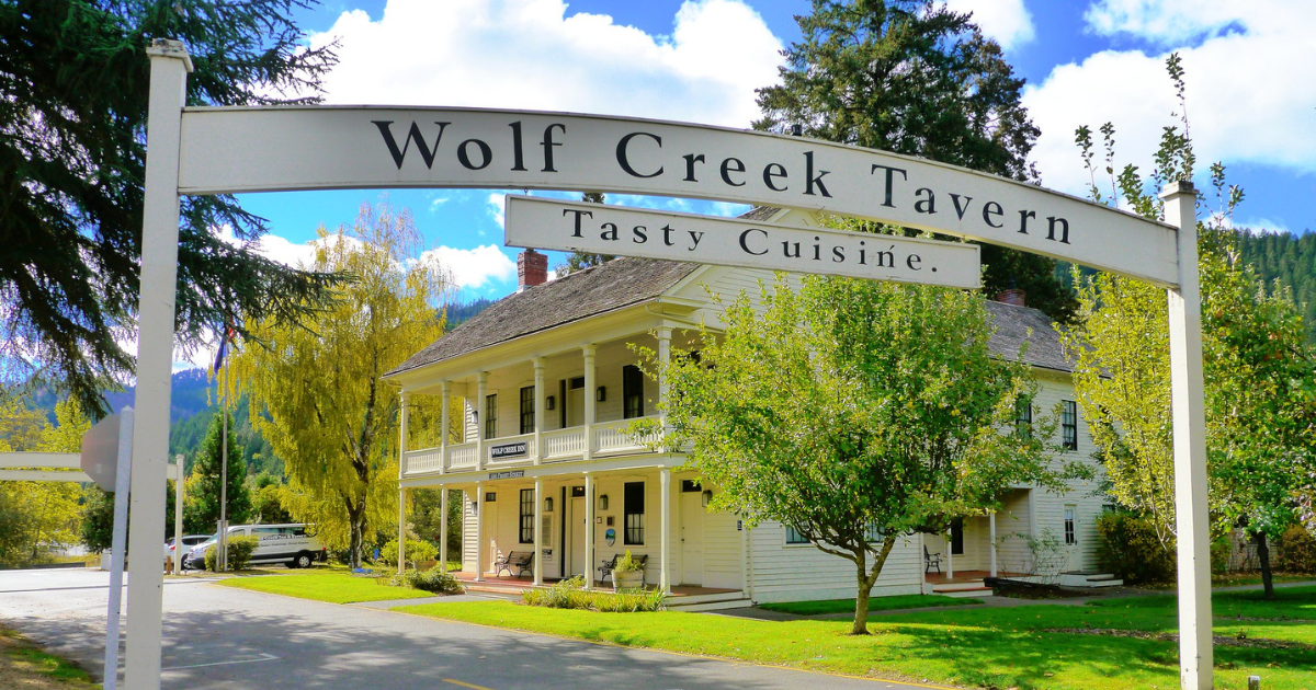 Oregon’s Oldest Hotel Is Also One of Its Most Haunted
