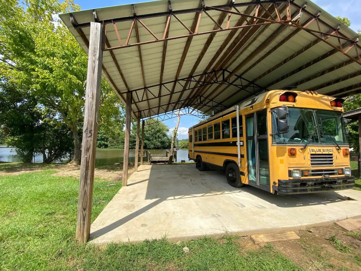 This School Bus In Alabama Is A Hotel Room On Wheels