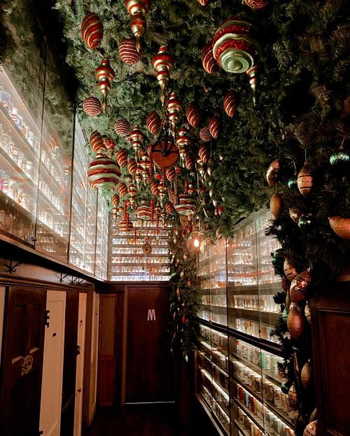 Roosevelt's In Oklahoma Gets All Decked Out For Christmas