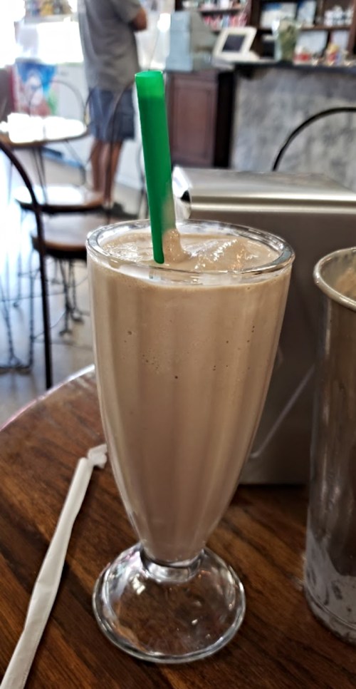 Stacey’s Olde Tyme Soda Fountain In Alabama Is 50s Themed