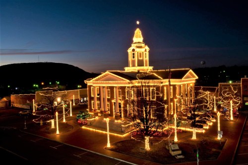 Paris Is The Most Magical Small Christmas Town In Arkansas