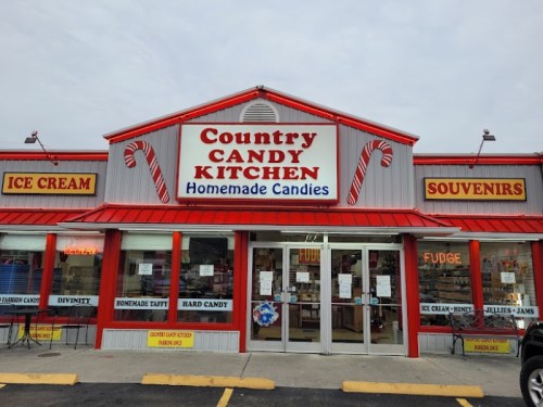 Try The Best Fudge At Country Candy Kitchen In Tennessee