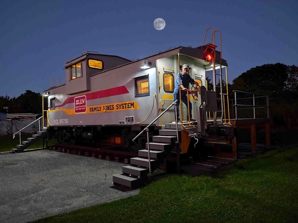 Enjoy A Railroad Caboose Overnight Stay In Florida