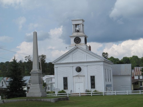 Explore These 12 Small Towns In Vermont This Year