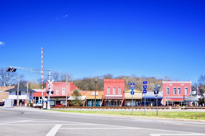 Step Into The Charming Town Of Wartrace Tennessee