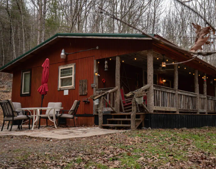 Stay The Night In This Mountain City Cabin Rental