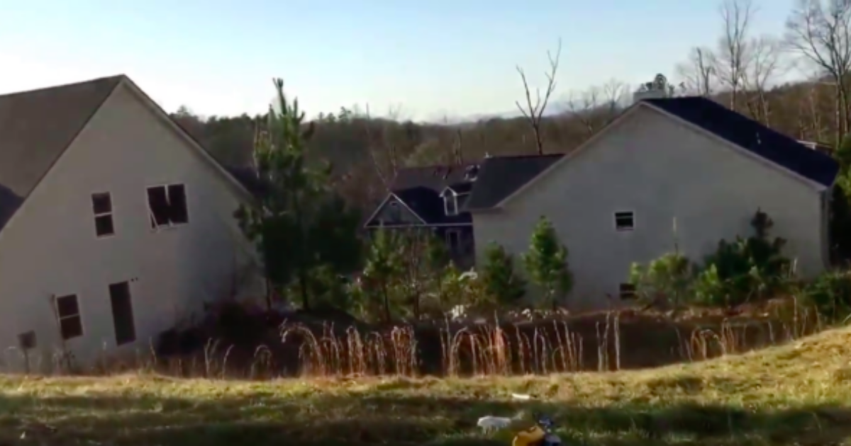 This Entire Neighborhood In Georgia Was Mysteriously Abandoned And ...