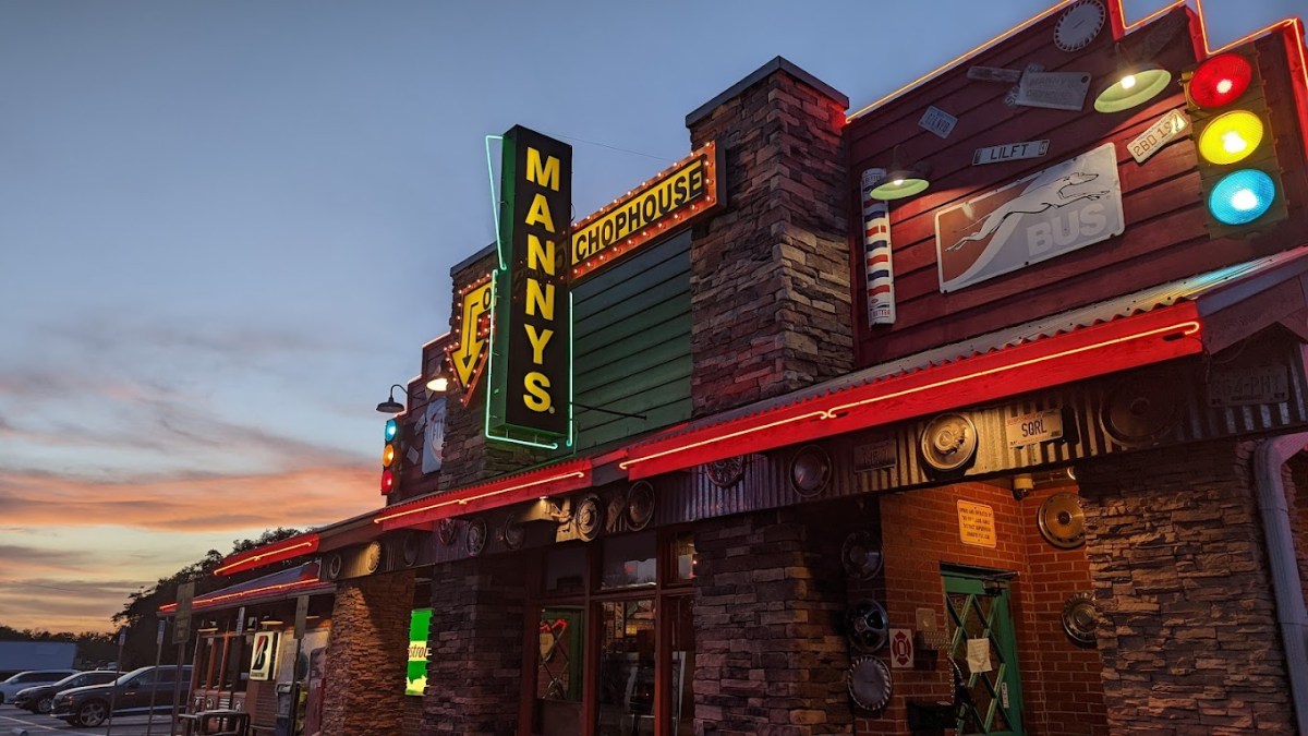 Manny's Original Chophouse In Florida Has The Best Steaks