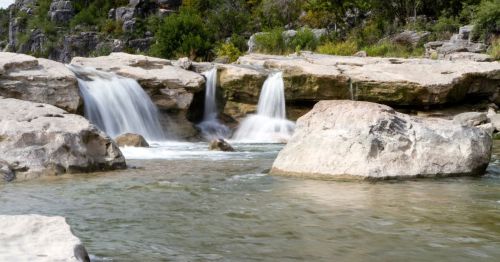 Best Waterfalls in Texas: 20 Local Favorites and Hidden Gems