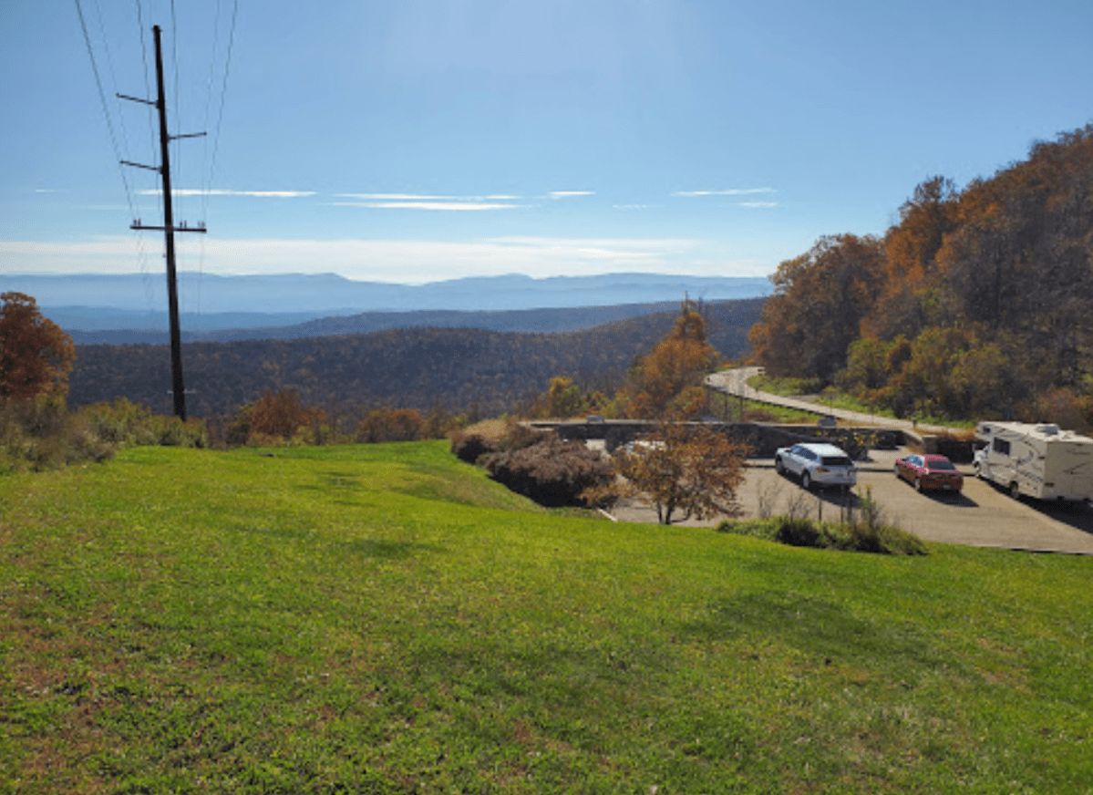 Experience 4 Incredible Landmarks In Virginia In A Single Day