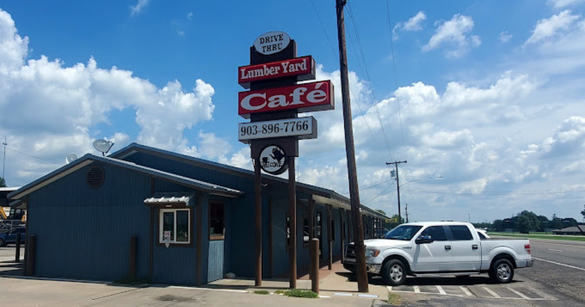 Lumber Yard Café in Edgewood, TX: Country Restaurant In Texas