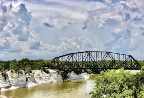 The White Cliffs Of Epes: A Look-alike Natural Wonder In Alabama