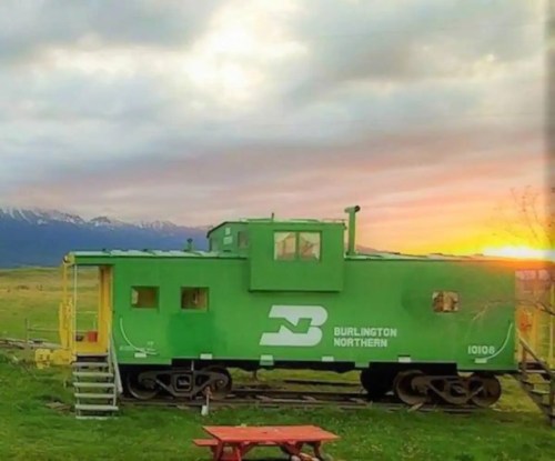 Ride A Scenic Train And Spend The Night In A Caboose In Oregon