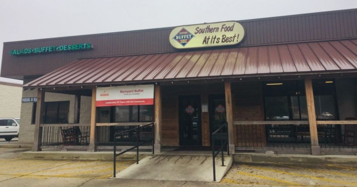 The Best Desserts In Alabama Are Served At Barnyard Buffet