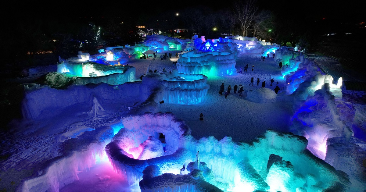 In Winter, This Winery Becomes An Ice Palace In Minnesota