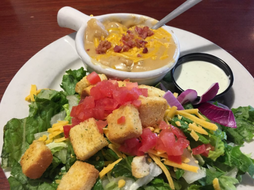 Lumber Yard Café in Edgewood, TX: Country Restaurant In Texas