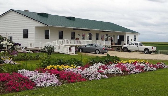 This Drive Through Iowa Amish Country Is Scenic And Delicious