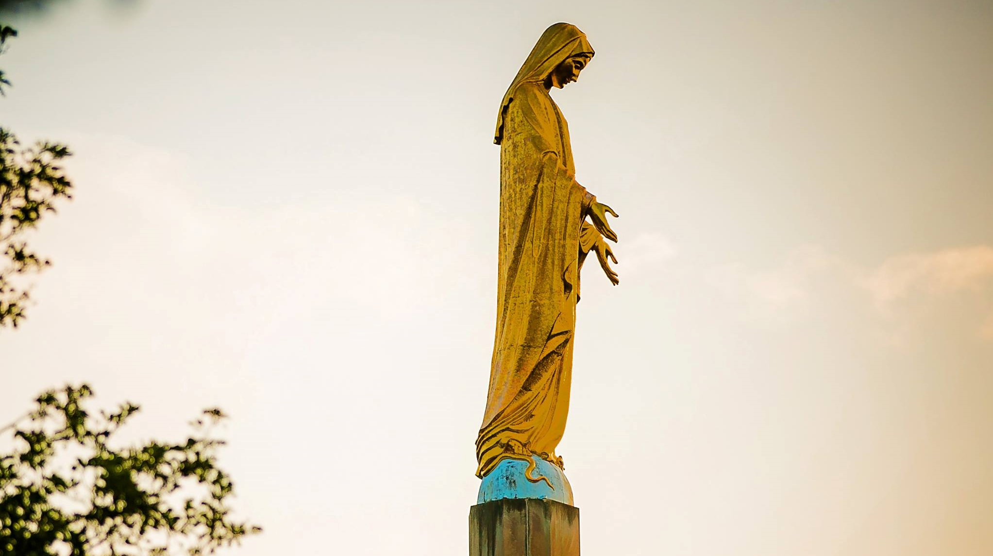 Few People Know The Iconic Blessed Virgin Mary Statue In Maryland Was ...