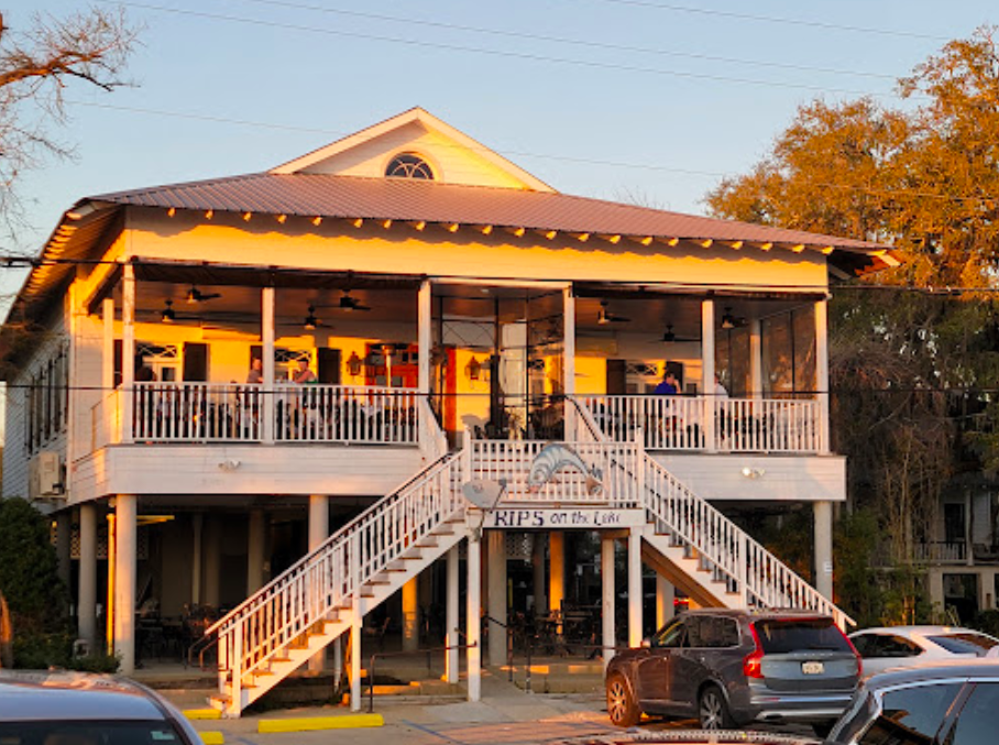Waterfront Restaurant In Mandeville Louisiana: Rips On The Lake