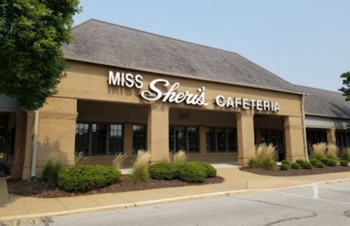 Enjoy Home-Cooking At A Cafeteria-Style Restaurant In Missouri