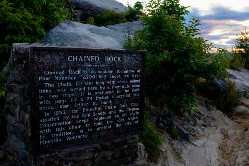 The Most Romantic Overlook In Kentucky Is At This State Park