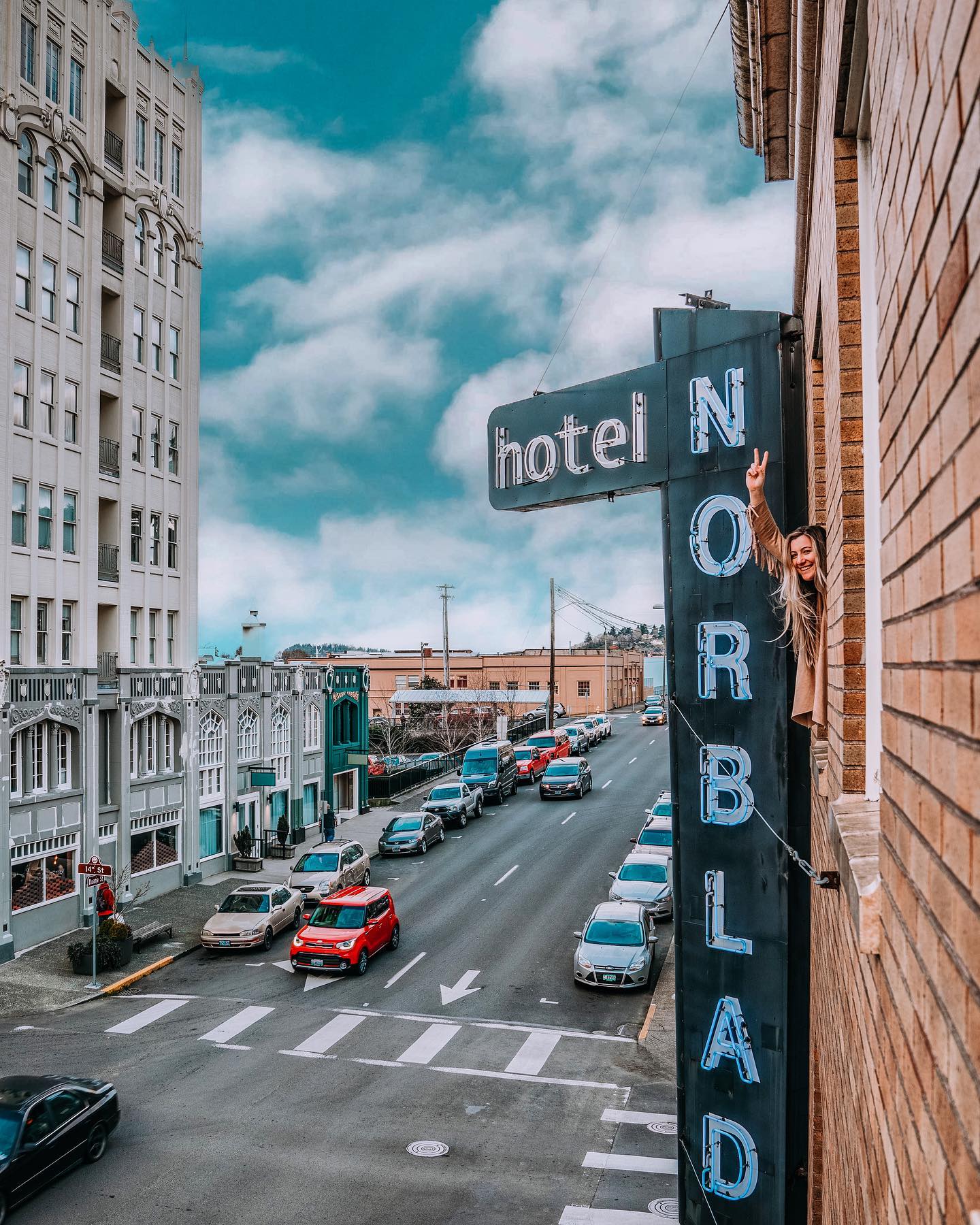 Spend The Night In An Authentic Historic Hotel In The Middle Of Oregon ...