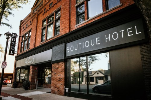 Best Hotels In Michigan: 12 Amazing Places To Stay