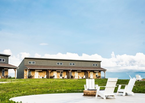 Best Hotels & Resorts In Kansas: 12 Amazing Places To Stay