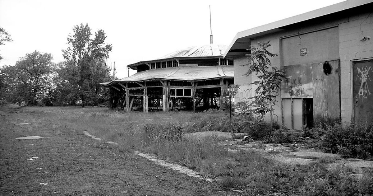 7 Abandoned Amusement Parks In Connecticut