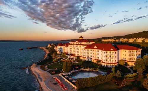 Best Hotels In Michigan: 12 Amazing Places To Stay