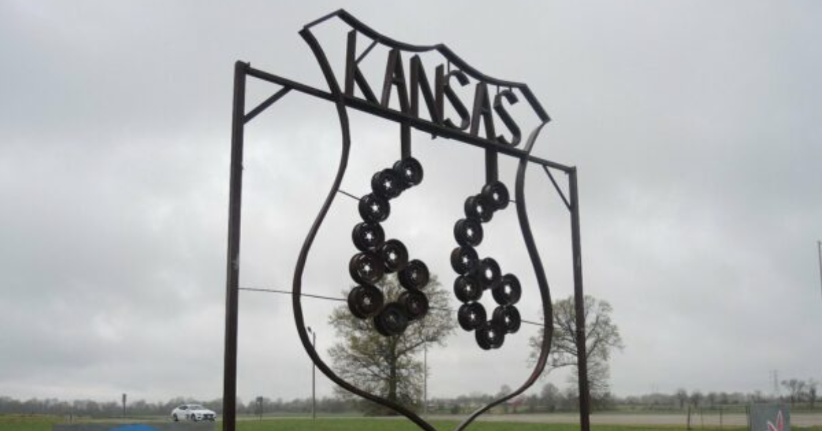 This Enchanting And Historic Town In Kansas Is The Perfect Day Trip ...