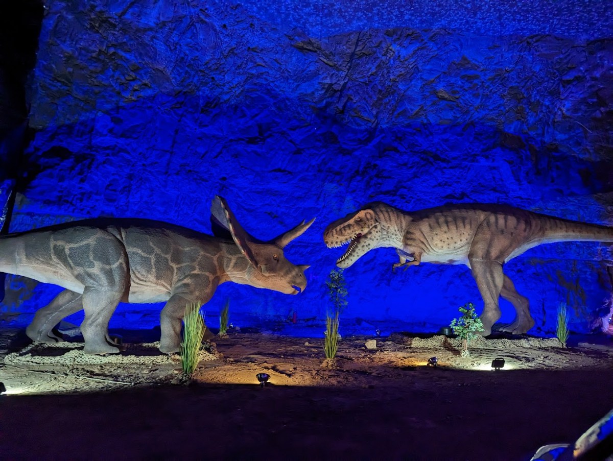 Underground Dinosaur Safari In Kentucky: Dinos Under Louisville